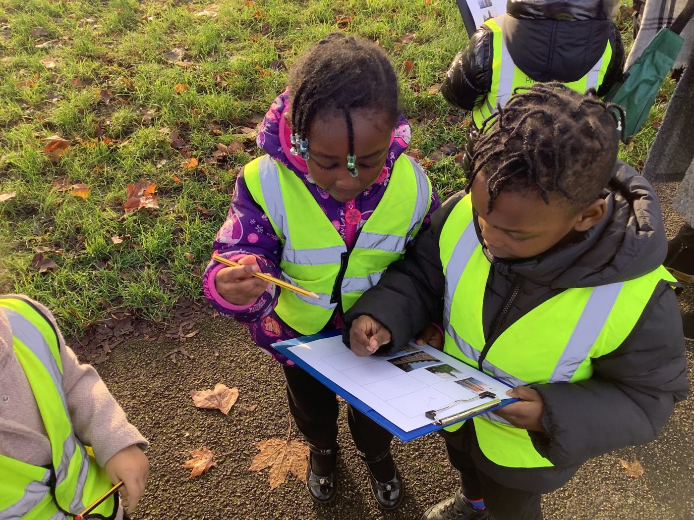 EYFS Explore Local Area - Orchard Primary School